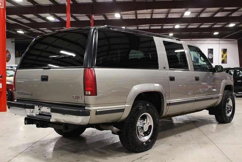 1998 GMC Suburban | GR Auto Gallery