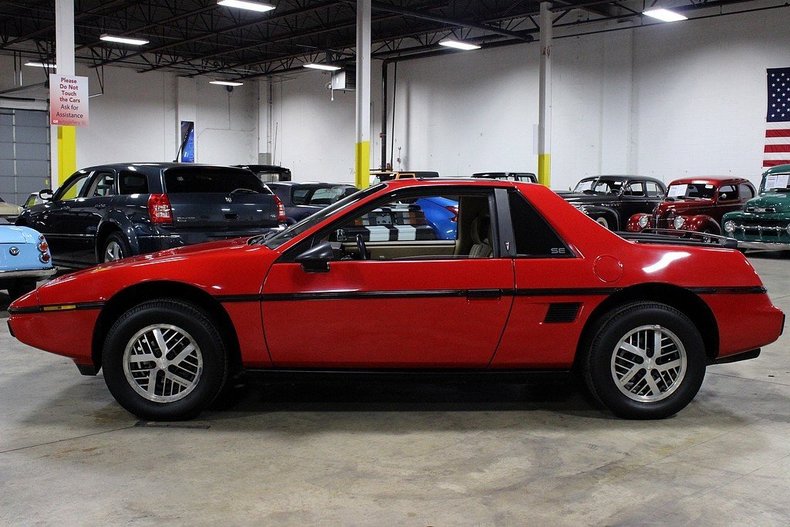 1984 Pontiac Fiero | GR Auto Gallery