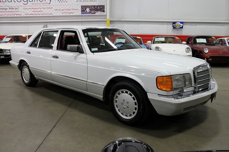 1990 Mercedes-Benz 300 SEL | GR Auto Gallery