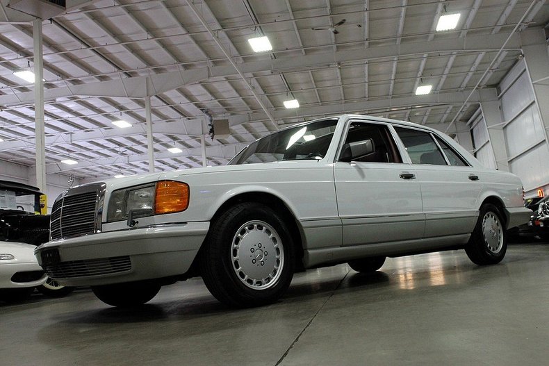 1990 Mercedes-Benz 300 SEL | GR Auto Gallery