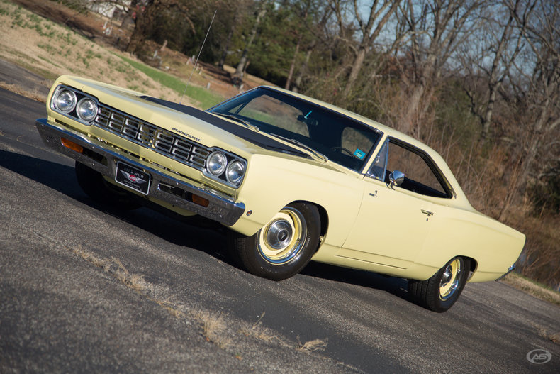 1968 Plymouth Road Runner | Art & Speed Classic Car Gallery in Memphis, TN