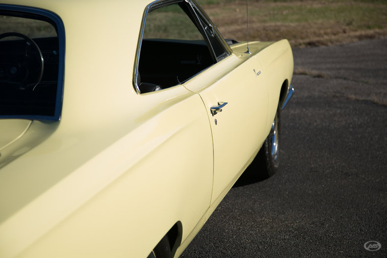 1968 Plymouth Road Runner | Art & Speed Classic Car Gallery in Memphis, TN