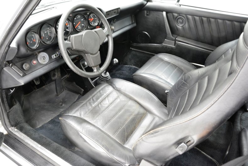 1977 Porsche 911 | Classic Auto Mall