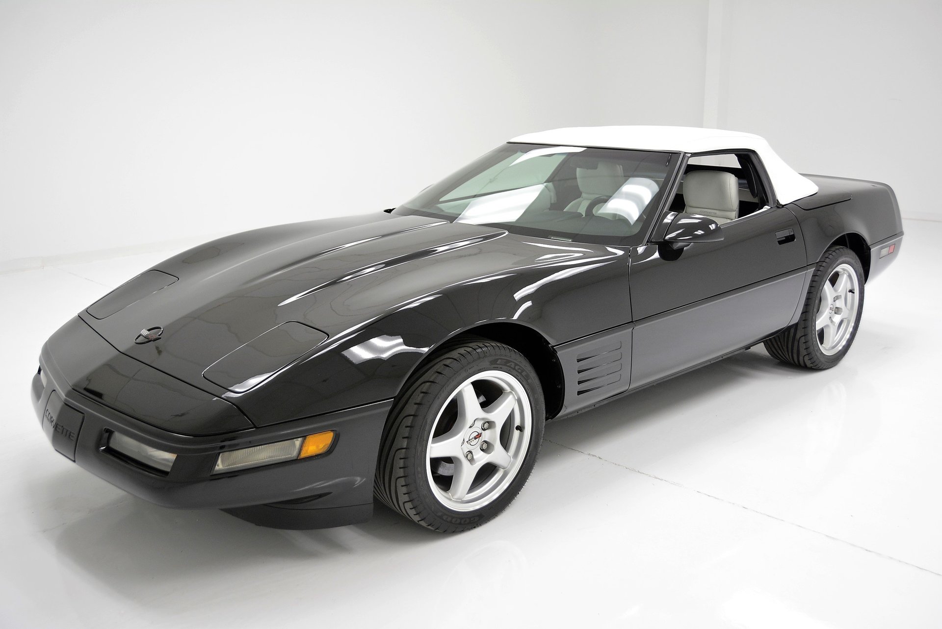 1992 Chevrolet Corvette | Classic Auto Mall