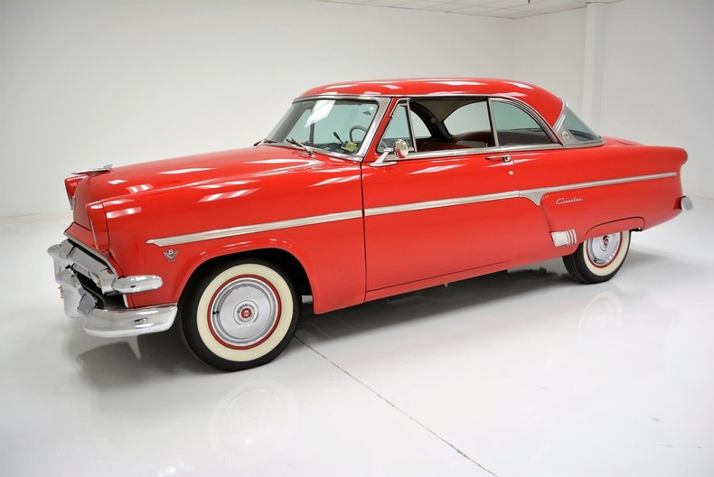 1954 Ford Crestline | Classic Auto Mall