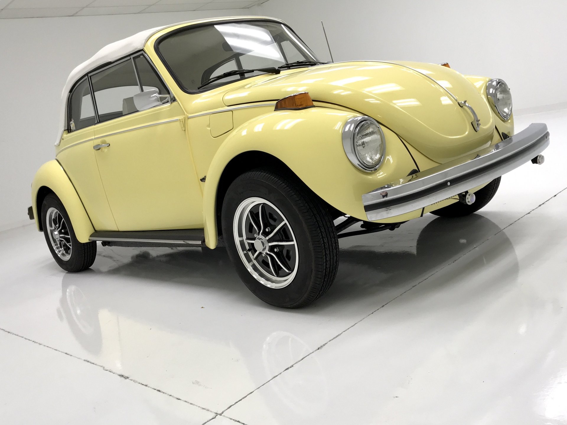 1976 Volkswagen Beetle | Classic Auto Mall