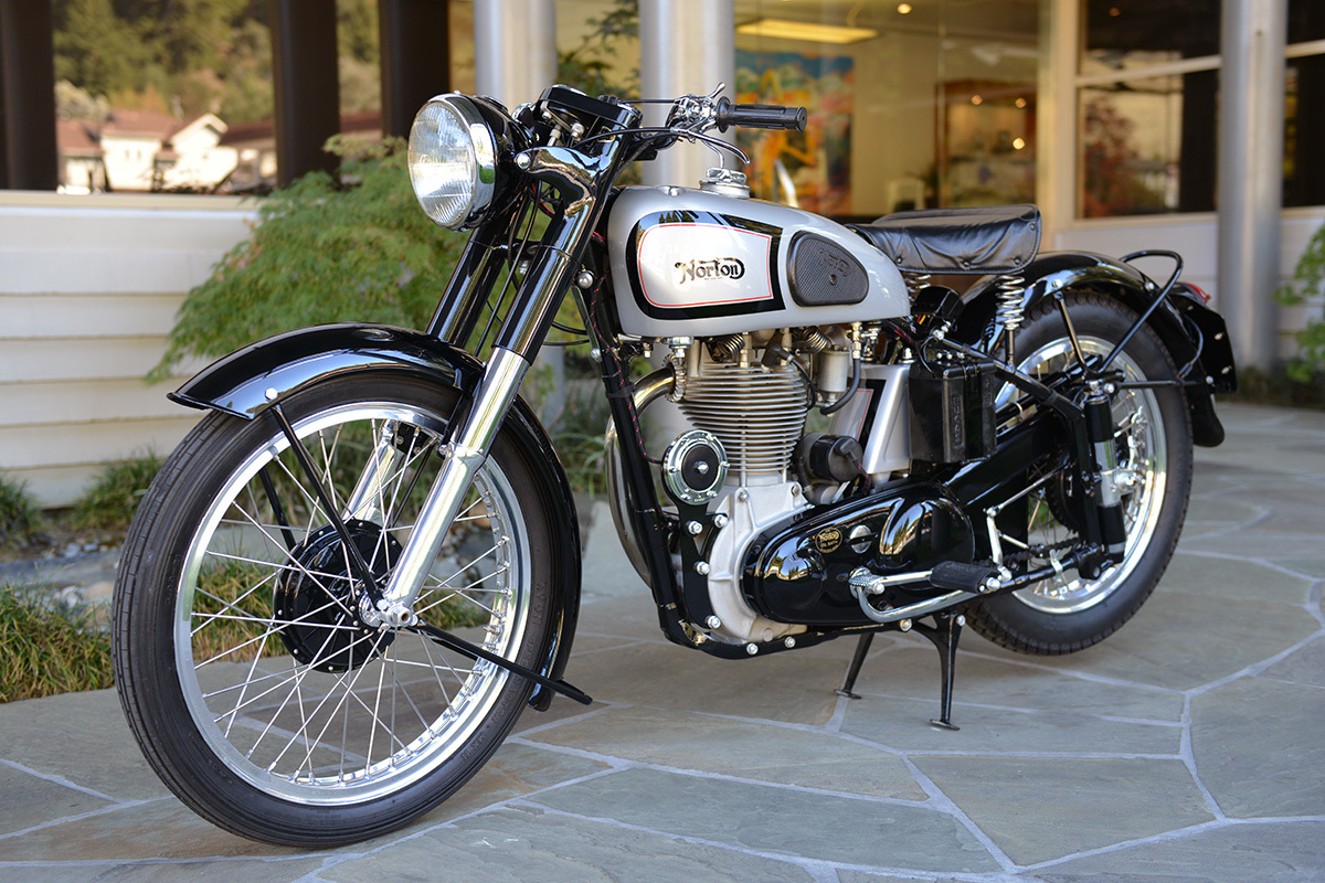 1952 Norton Motorcycle Model 30_5052
