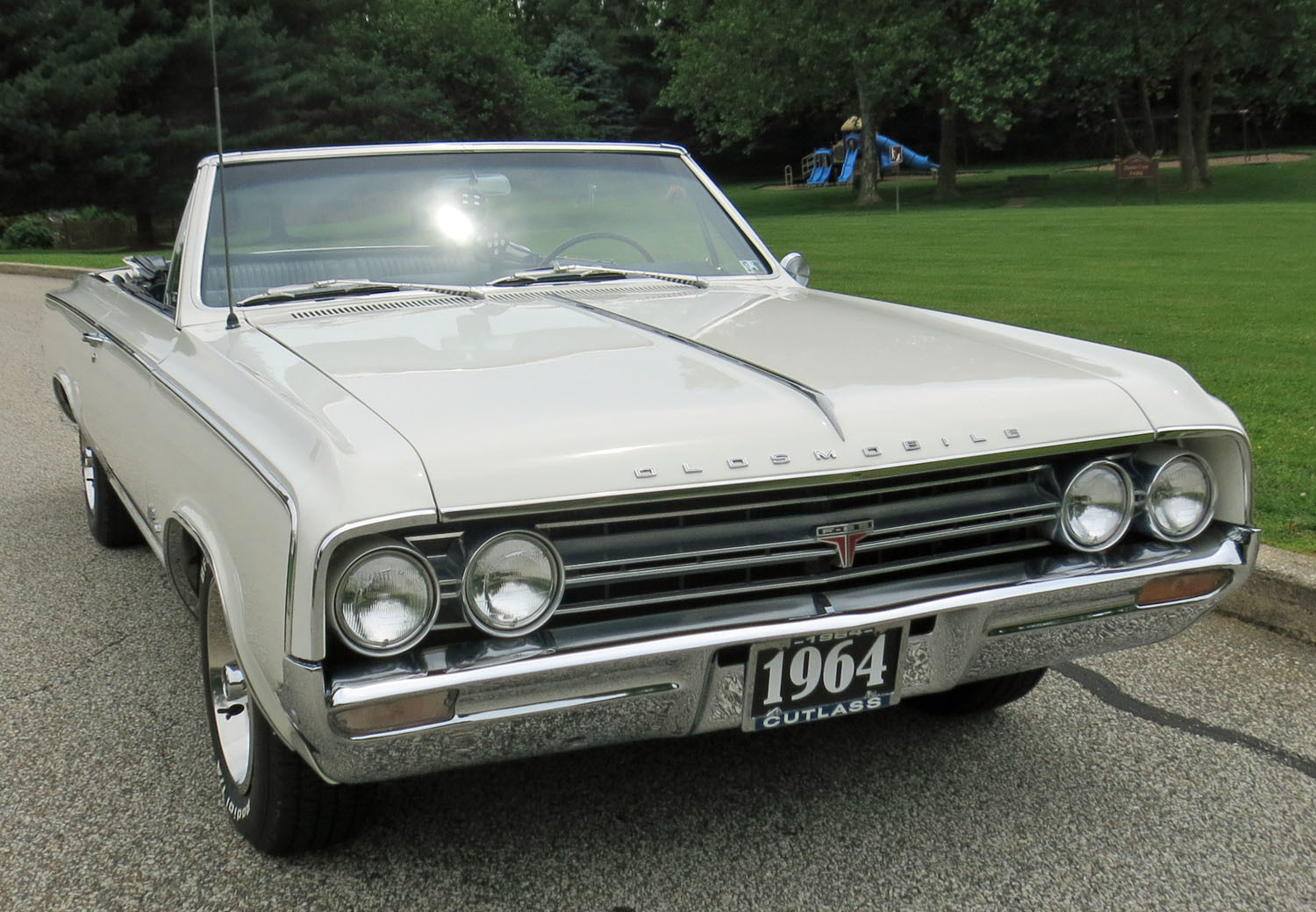 1964 Oldsmobile Cutlass | Connors Motorcar Company
