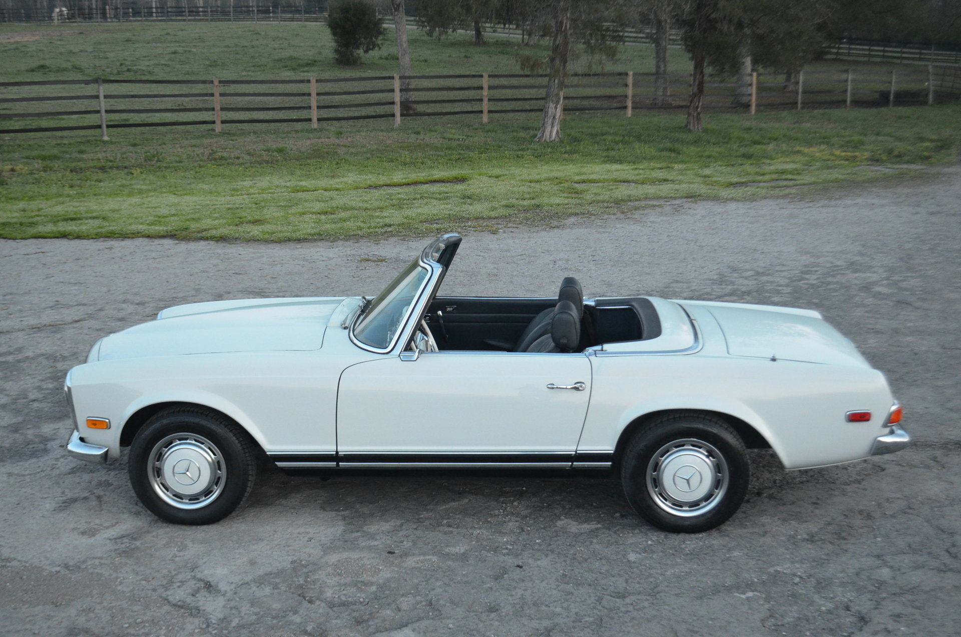 1968 Mercedes-Benz 280SL | Frazier Motorcar Company