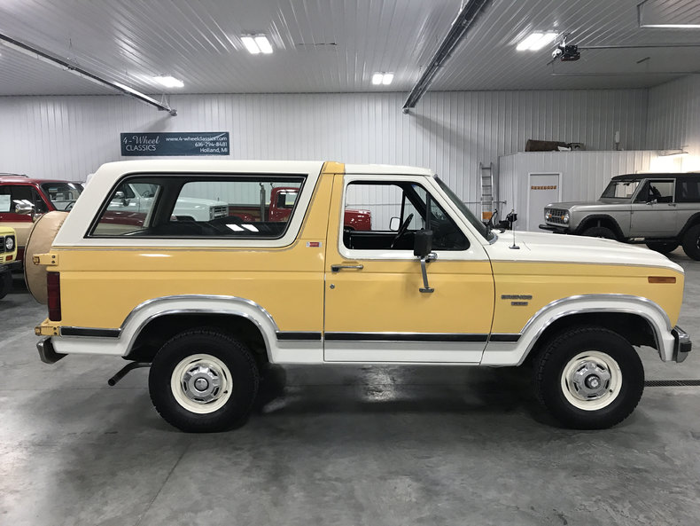 1982 Ford Bronco | 4-Wheel Classics/Classic Car, Truck, and SUV Sales