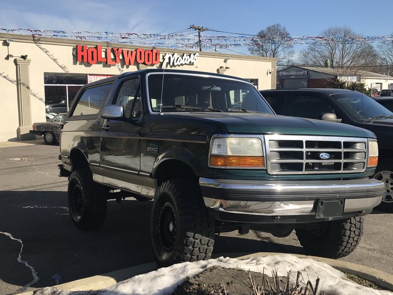1992 Ford Bronco | Hollywood Motors