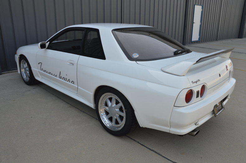 1992 Nissan Skyline GT-R | Toprank Motorworks
