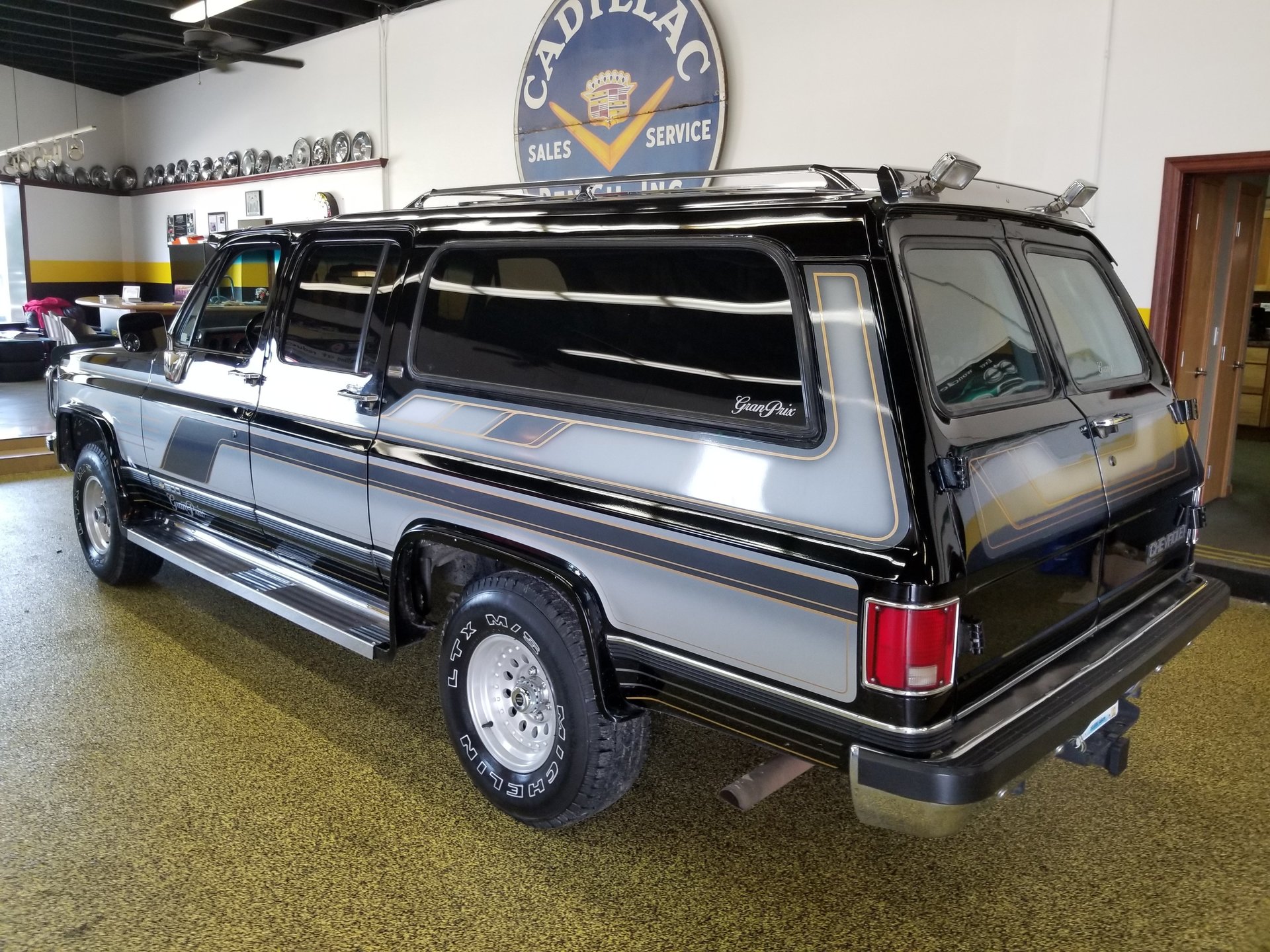 1989 Chevrolet Suburban Grand Prix Conversion 4x4 for sale #66096 | MCG