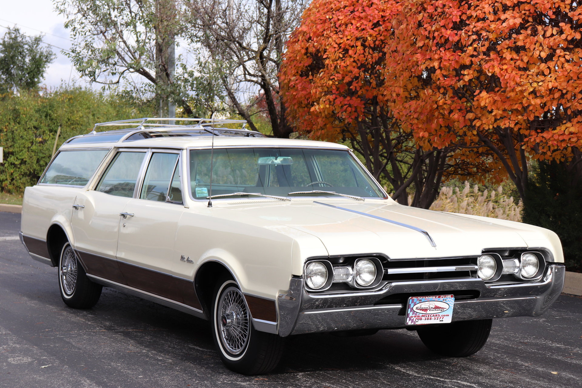 1967 Oldsmobile Vista Cruiser | Midwest Car Exchange