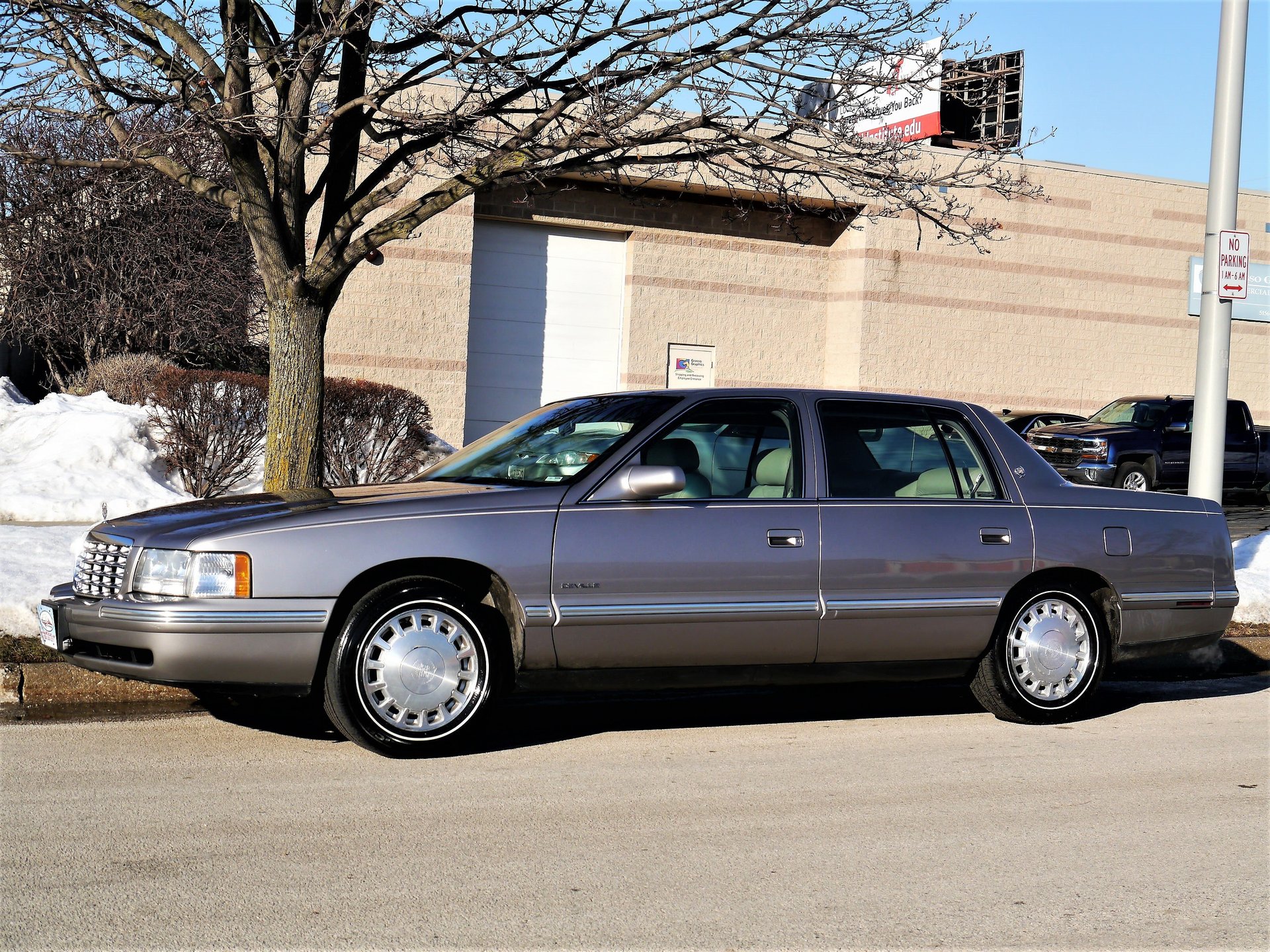 1997 Cadillac DeVille | Midwest Car Exchange