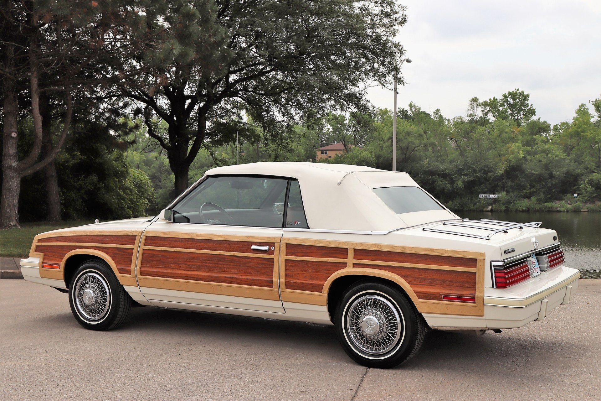 1984 Chrysler LeBaron | Midwest Car Exchange