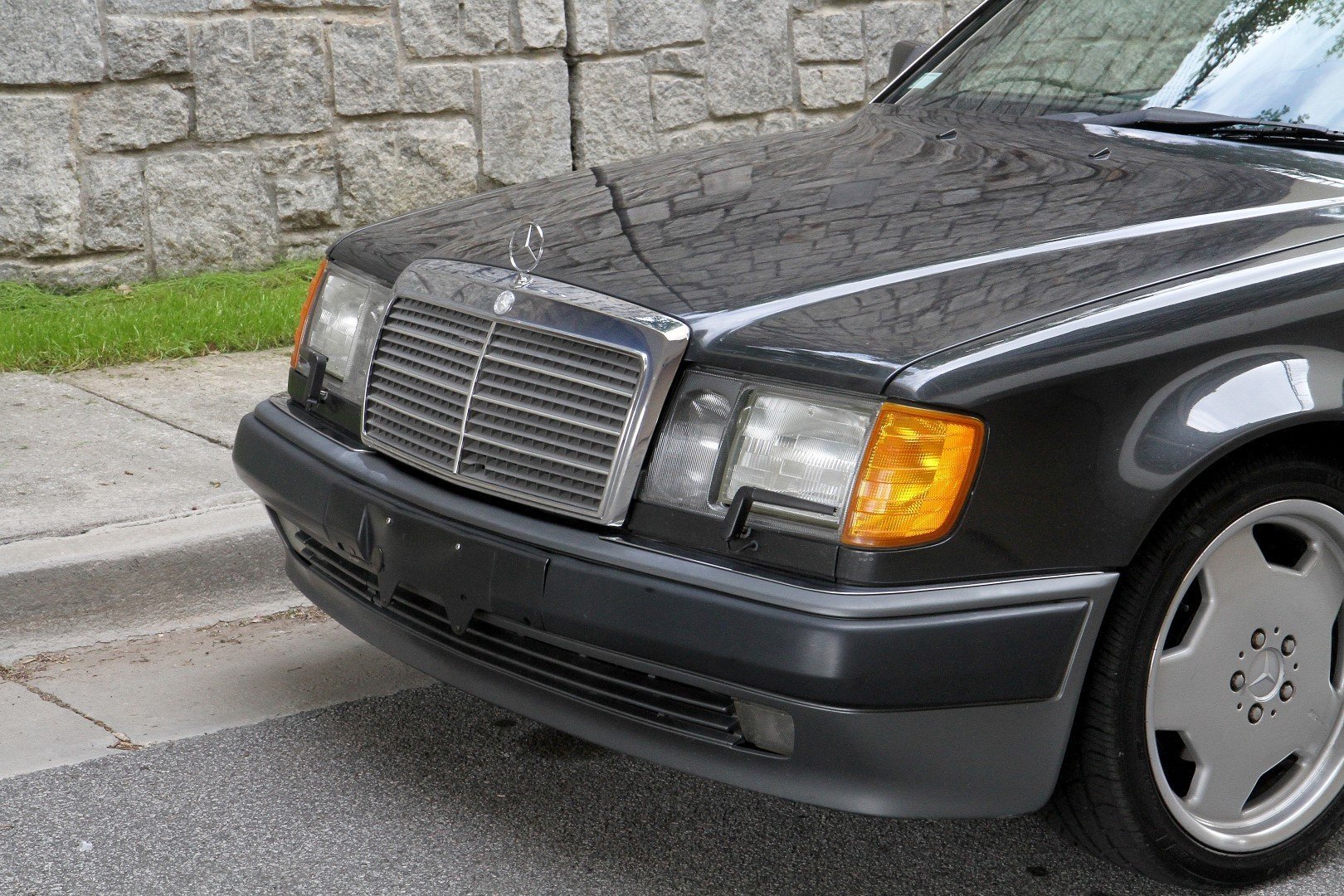 1992 Mercedes-Benz 500E | Motorcar Studio