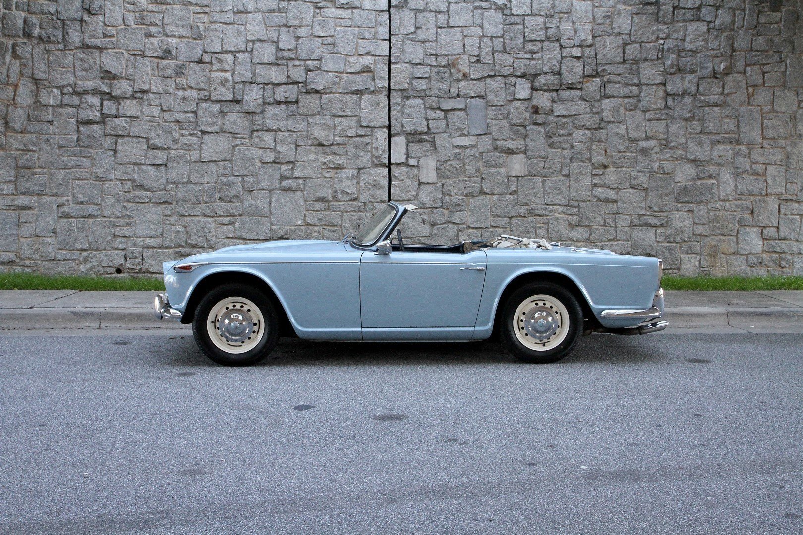 1968 Triumph TR4A | Motorcar Studio