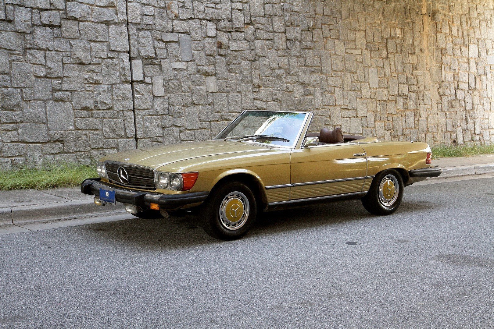 1975 Mercedes-Benz 450SL | Motorcar Studio