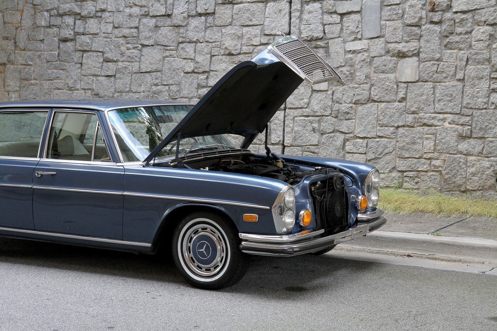 1973 Mercedes-Benz 280SEL | Motorcar Studio