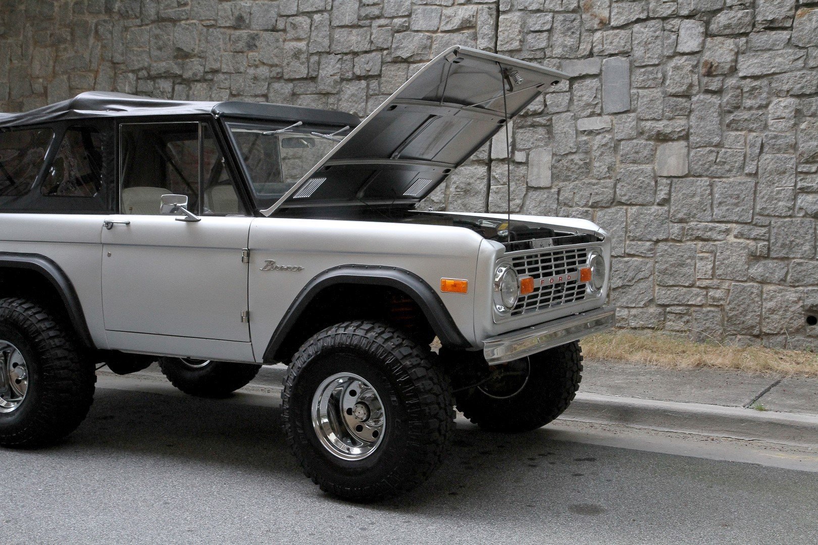 1976 Ford Bronco | Motorcar Studio