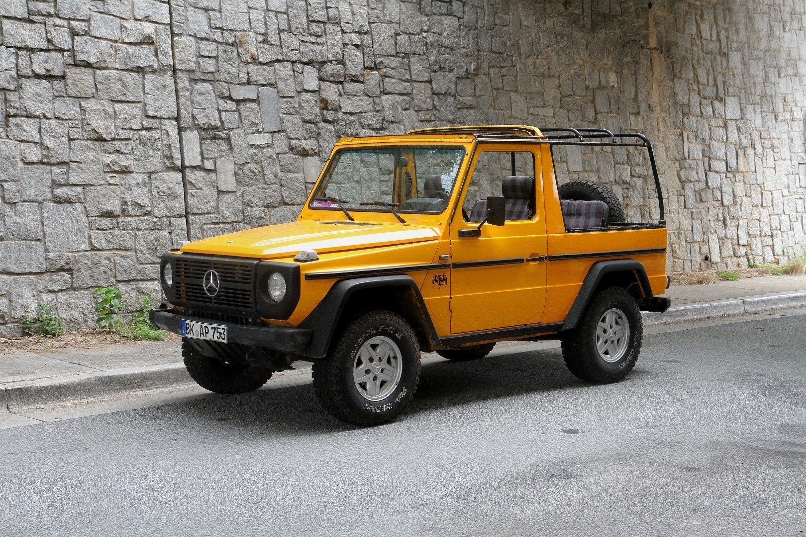 1980 Mercedes-Benz 250GD | Motorcar Studio