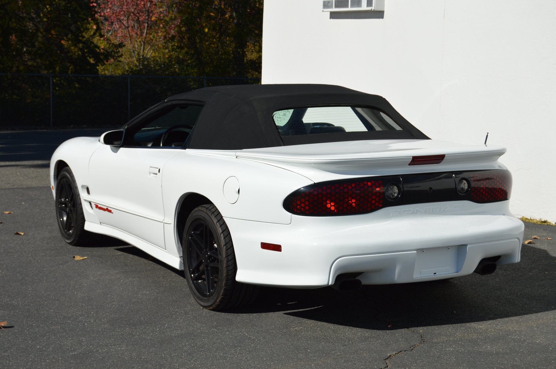 2000 Pontiac Firebird | Mutual Enterprises Inc