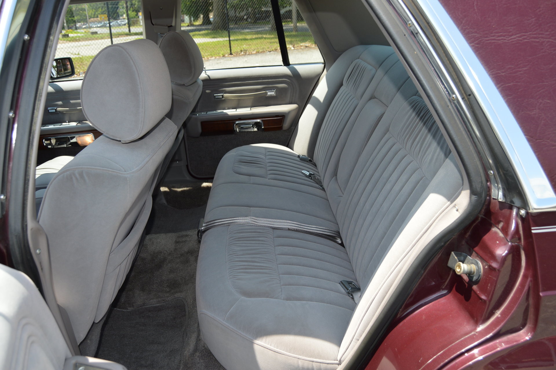 1989 Ford Crown Victoria | Mutual Enterprises Inc