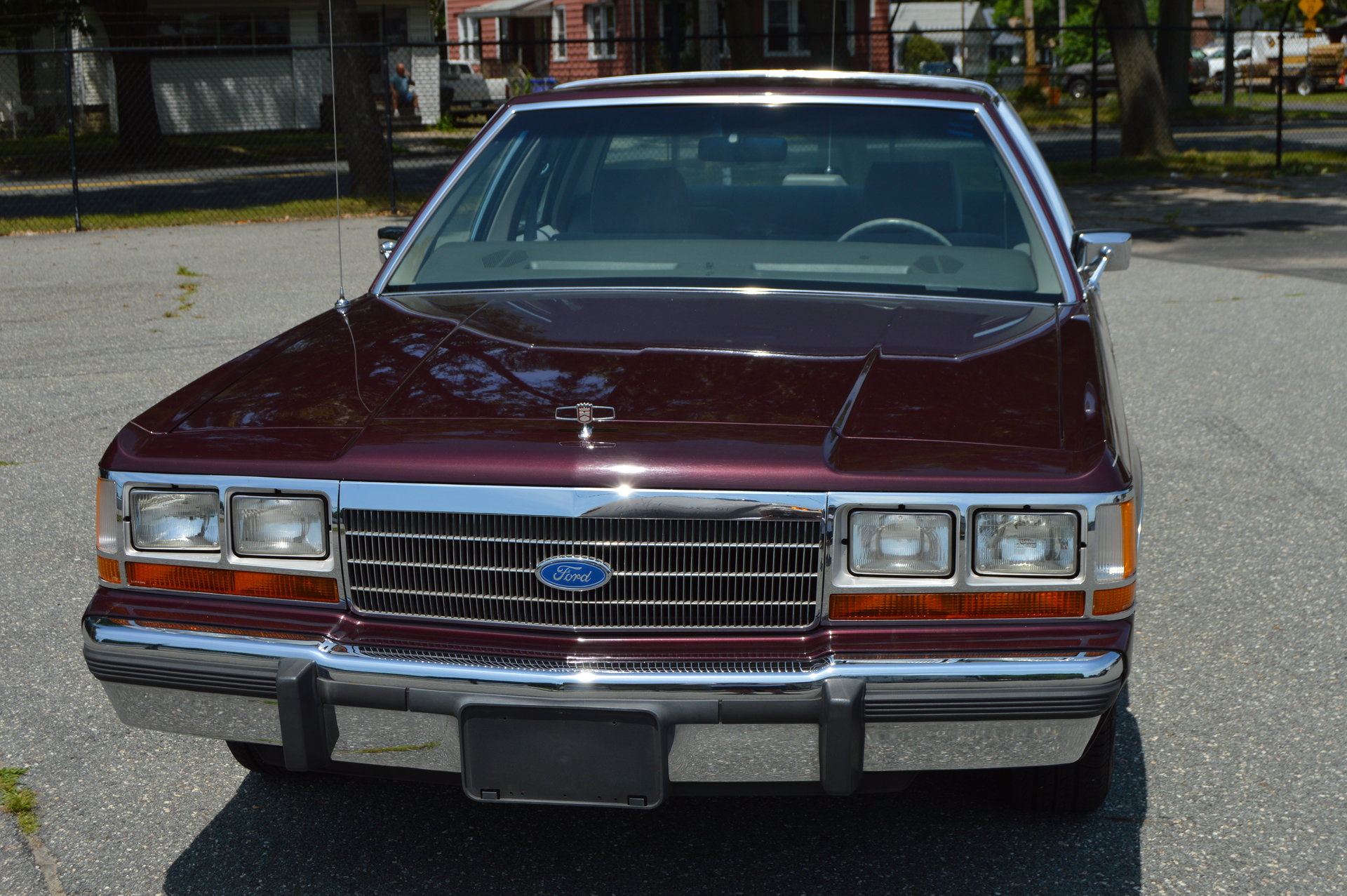 1989 Ford Crown Victoria | Mutual Enterprises Inc