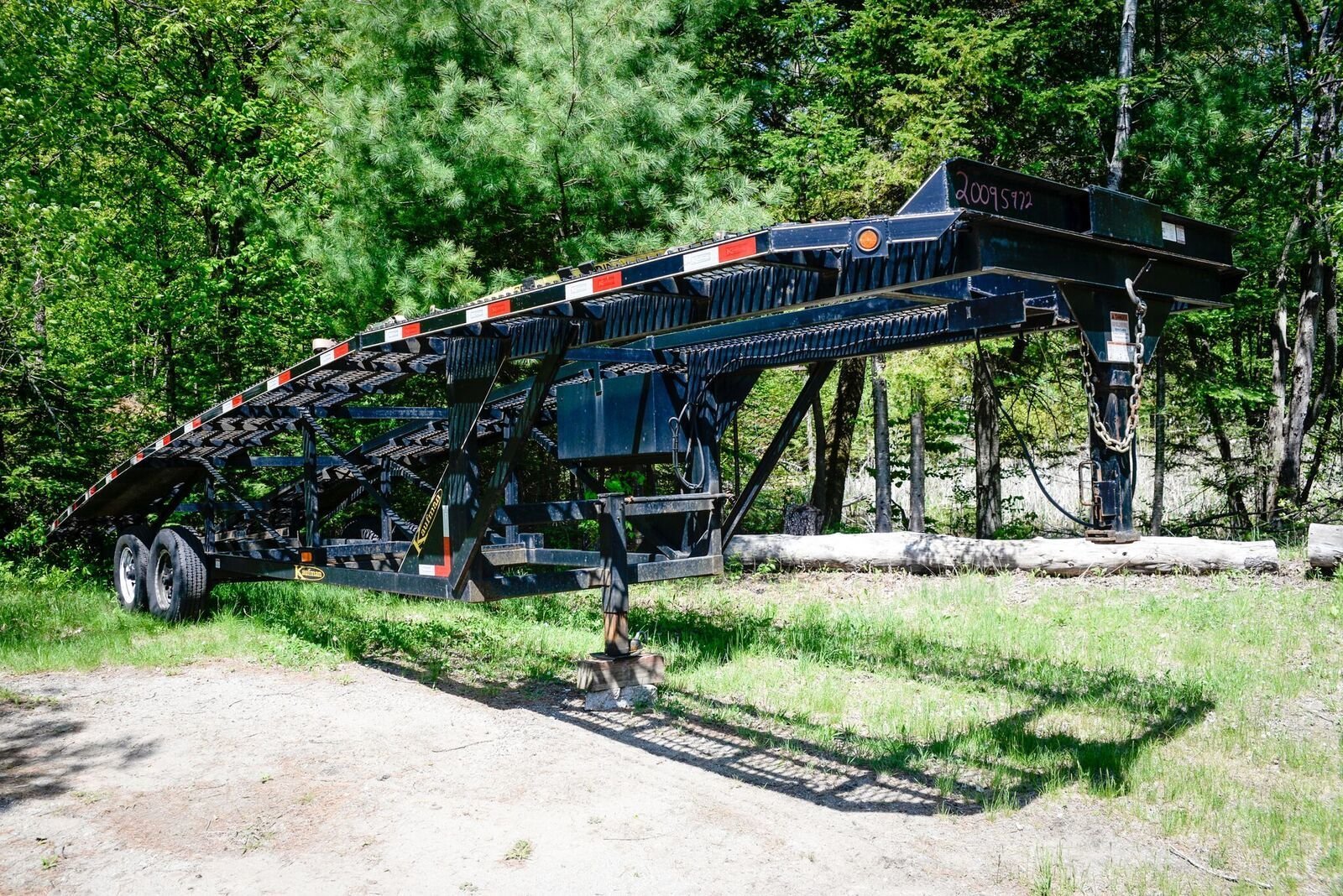 2004 Chevrolet Pickup 2500 HD LT with a 2017 Kaufman 2 car Gooseneck ...