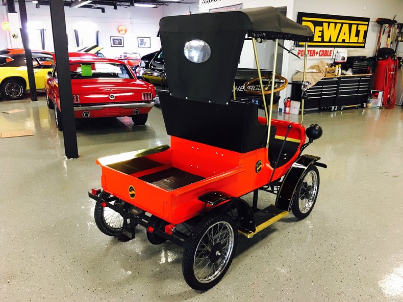 1901 Oldsmobile Horseless carriage replica | Showdown Auto Sales ...
