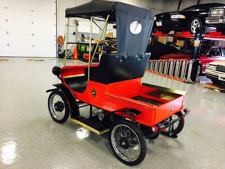 1901 Oldsmobile Horseless carriage replica | Showdown Auto Sales ...