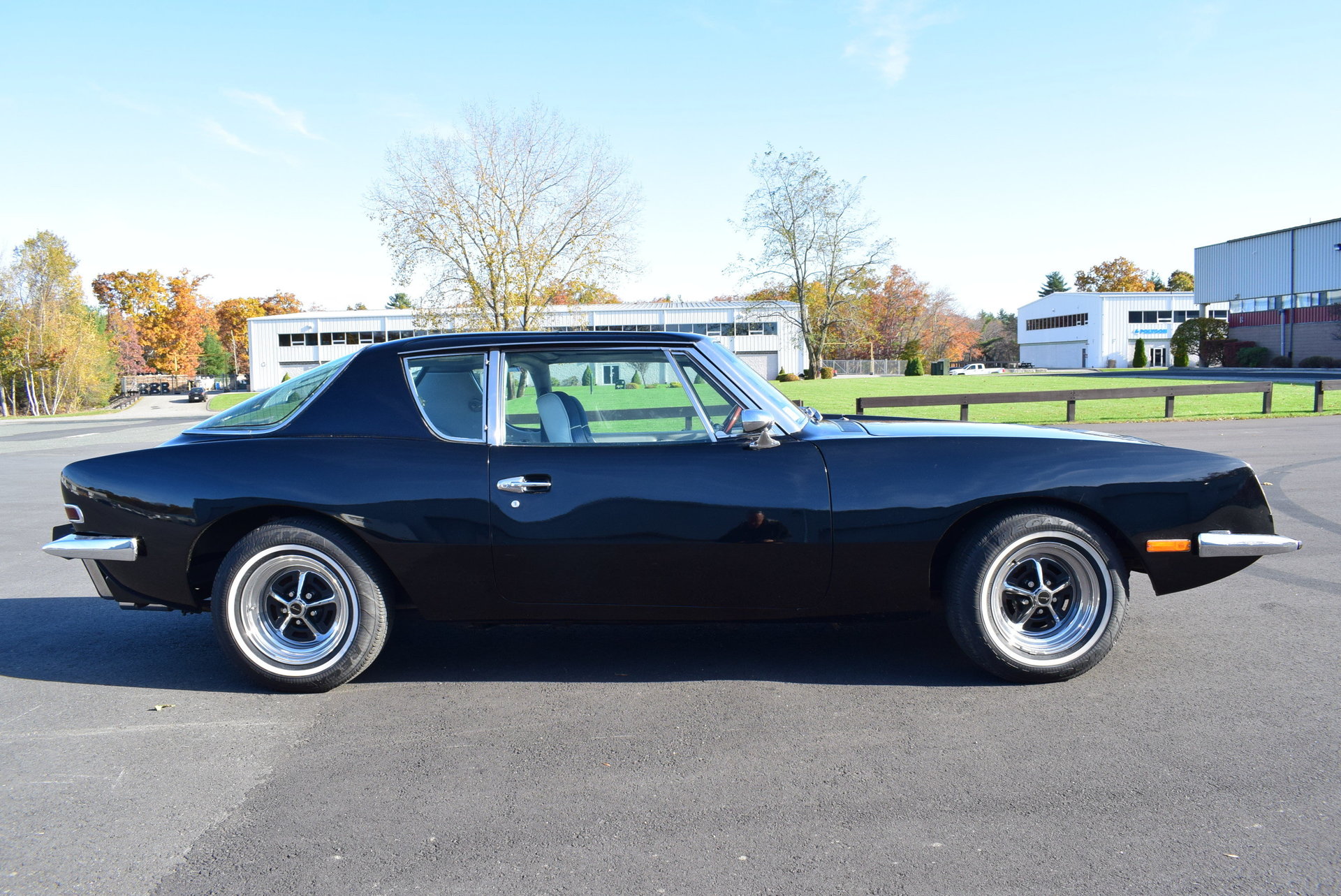 1977 Avanti Avanti II | Silverstone Motorcars