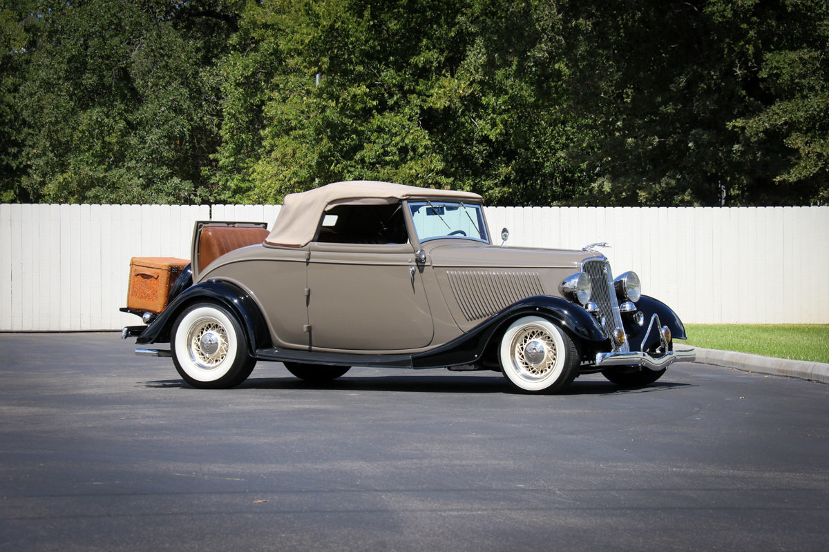 1933 Ford Deluxe | Street Dreams
