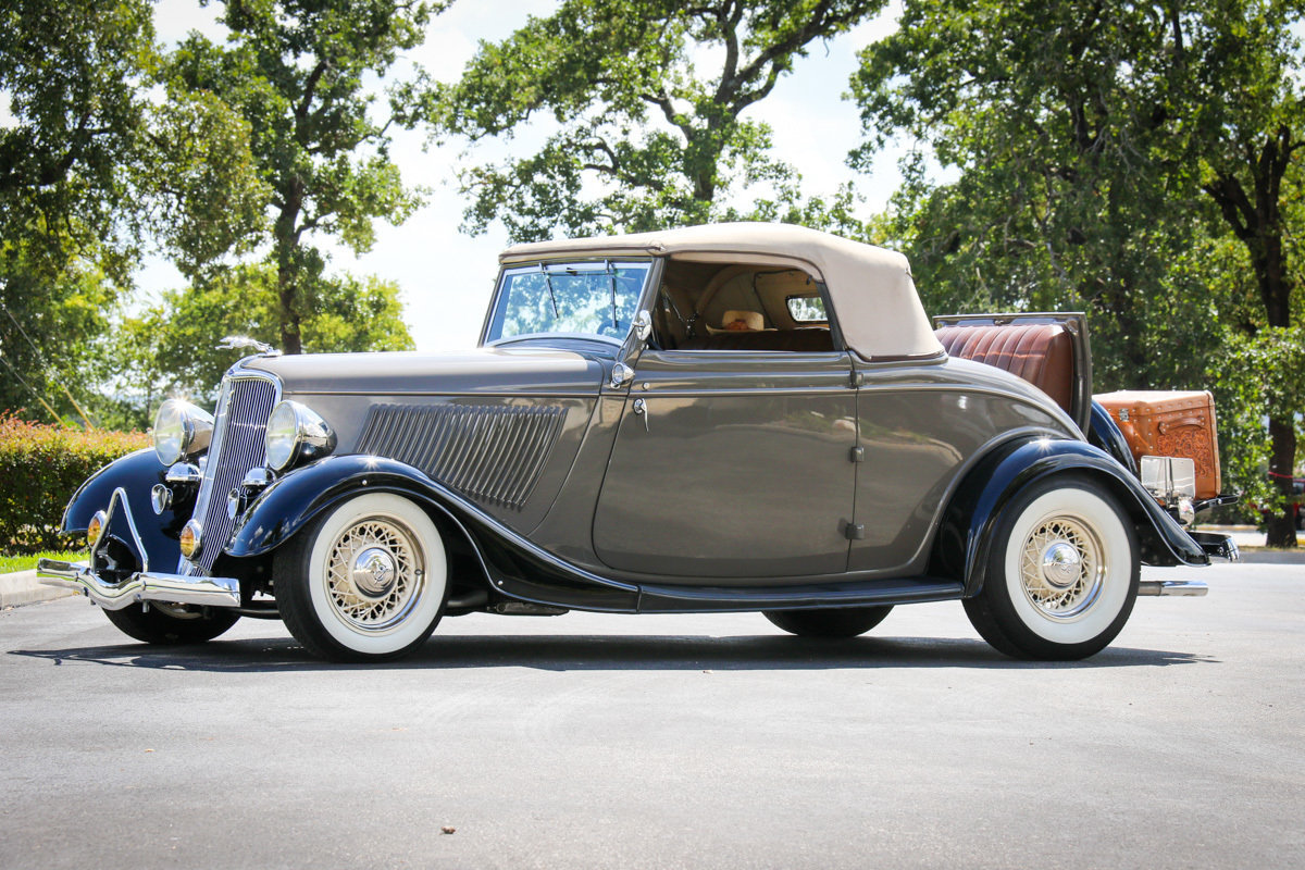 1933 Ford Deluxe 33 Ford Roadster rumble seat glass body but looks ...