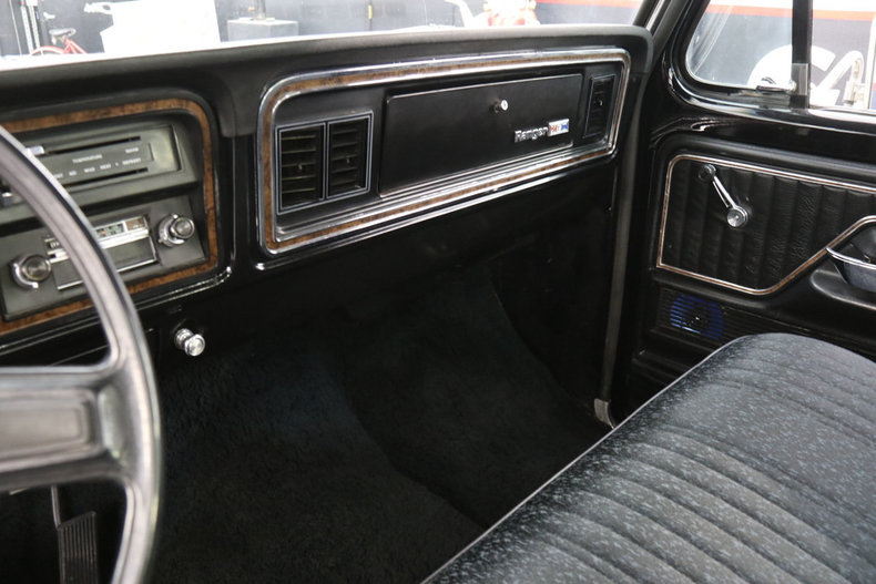 1975 Ford F150 | Street Dreams