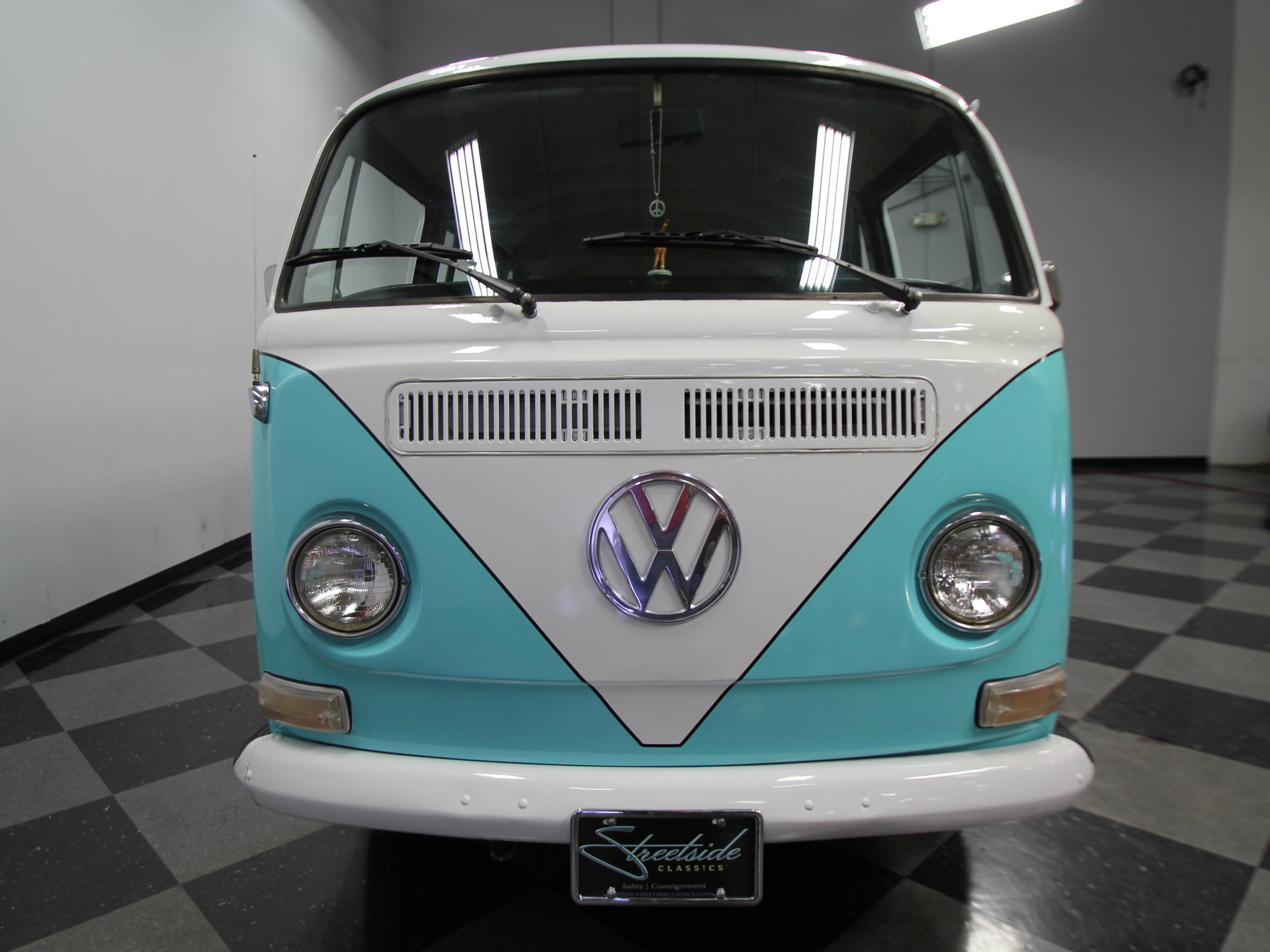 1970 Volkswagen Bus | Streetside Classics - The Nation's Trusted ...
