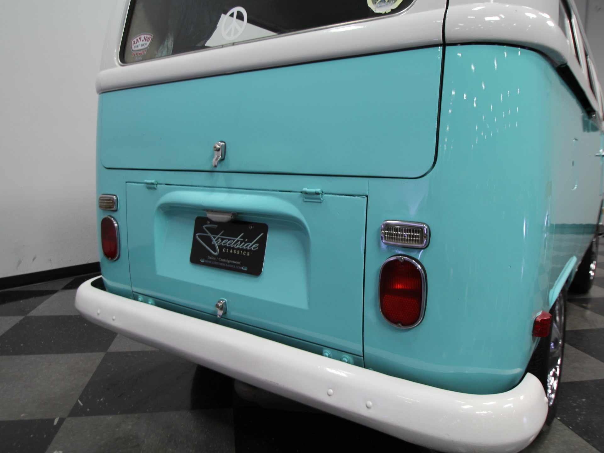 1970 Volkswagen Bus | Streetside Classics - The Nation's Trusted ...