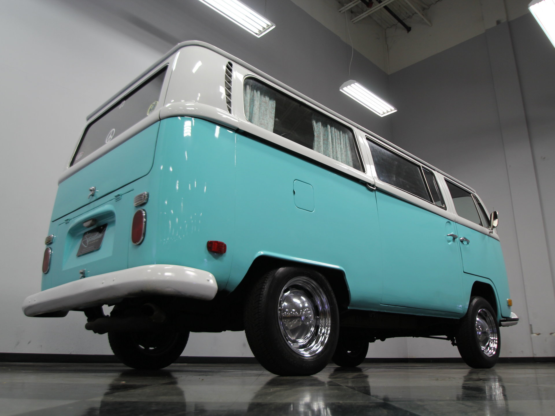1970 Volkswagen Bus | Streetside Classics - The Nation's Trusted ...