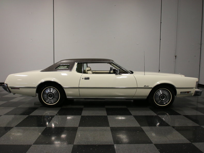 1973 Ford Thunderbird | Streetside Classics - Classic & Exotic Car ...