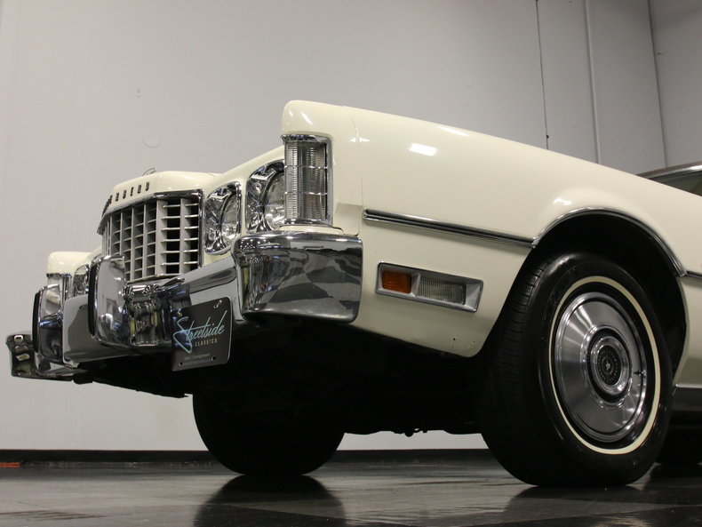 1973 Ford Thunderbird | Streetside Classics - Classic & Exotic Car ...