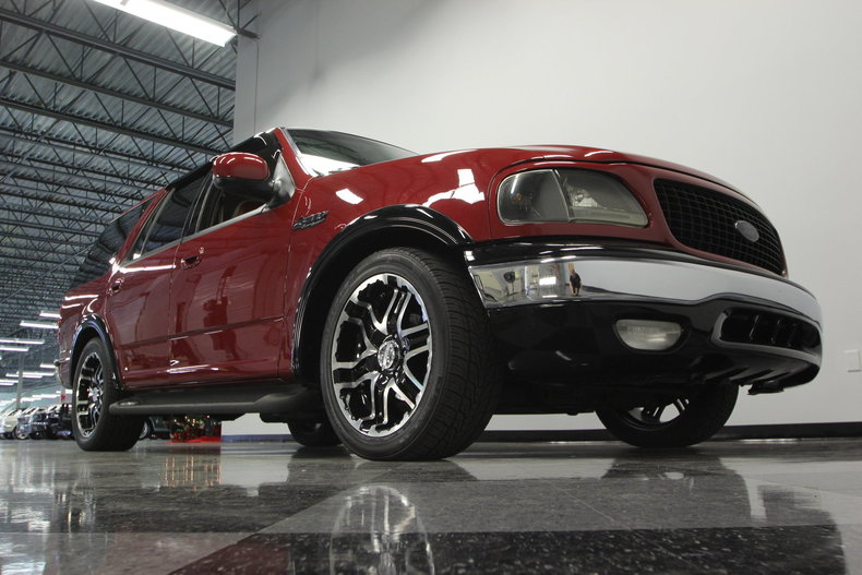 2001 Ford Expedition | Streetside Classics - The Nation's Trusted ...