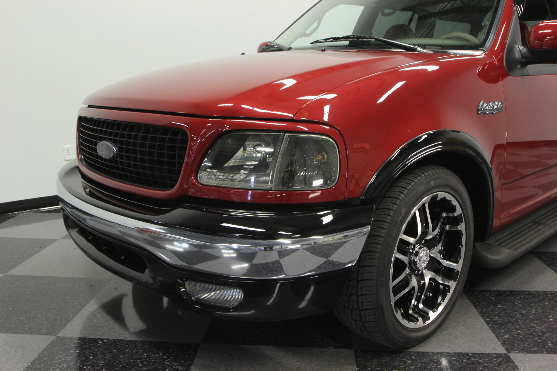 2001 Ford Expedition | Streetside Classics - The Nation's Trusted ...