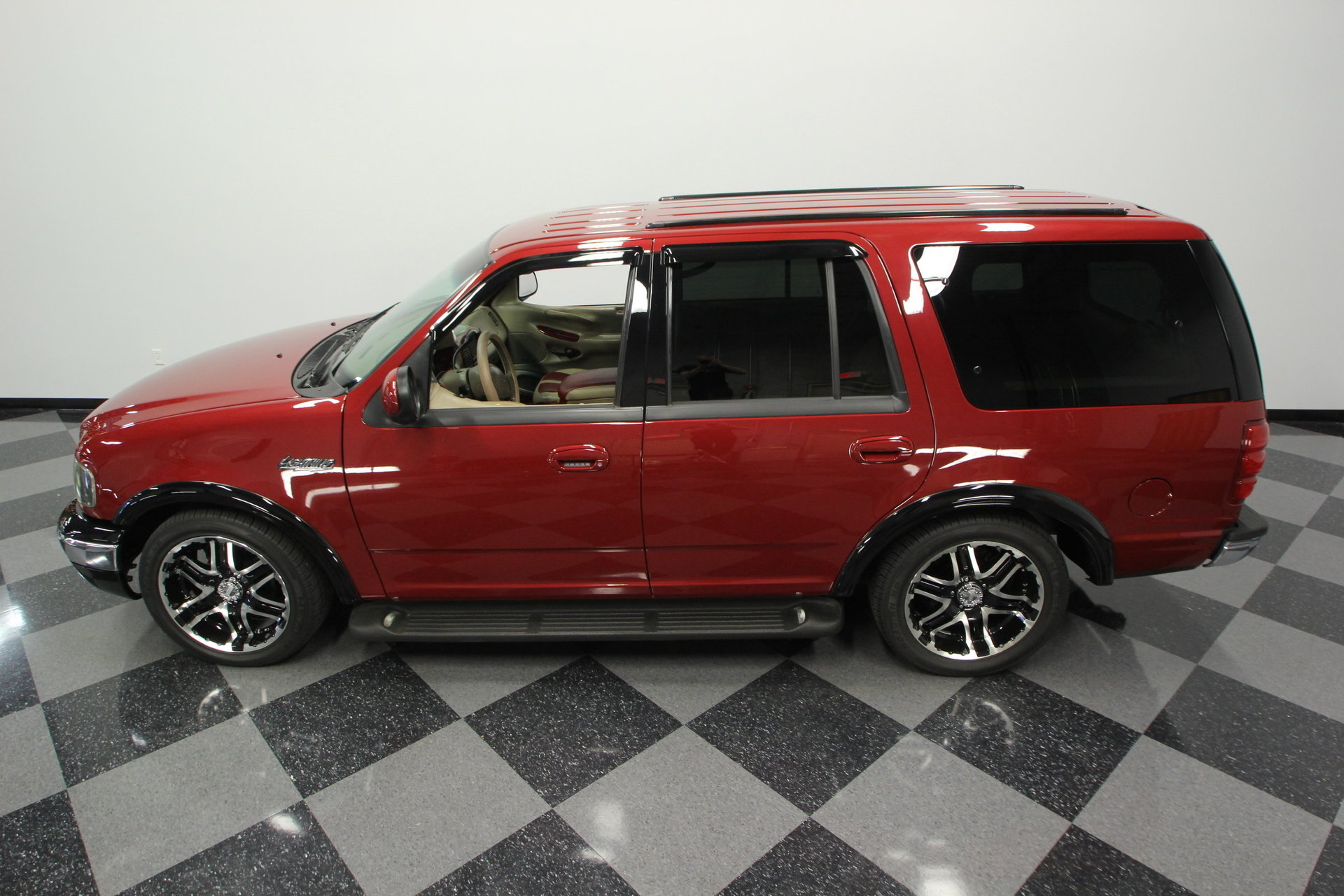 2001 Ford Expedition | Streetside Classics - The Nation's Trusted ...