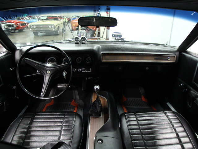 1971 Plymouth Road Runner | Streetside Classics - The Nation's Trusted ...
