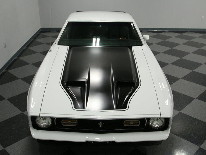 1971 Ford Mustang | Streetside Classics - Classic & Exotic Car ...
