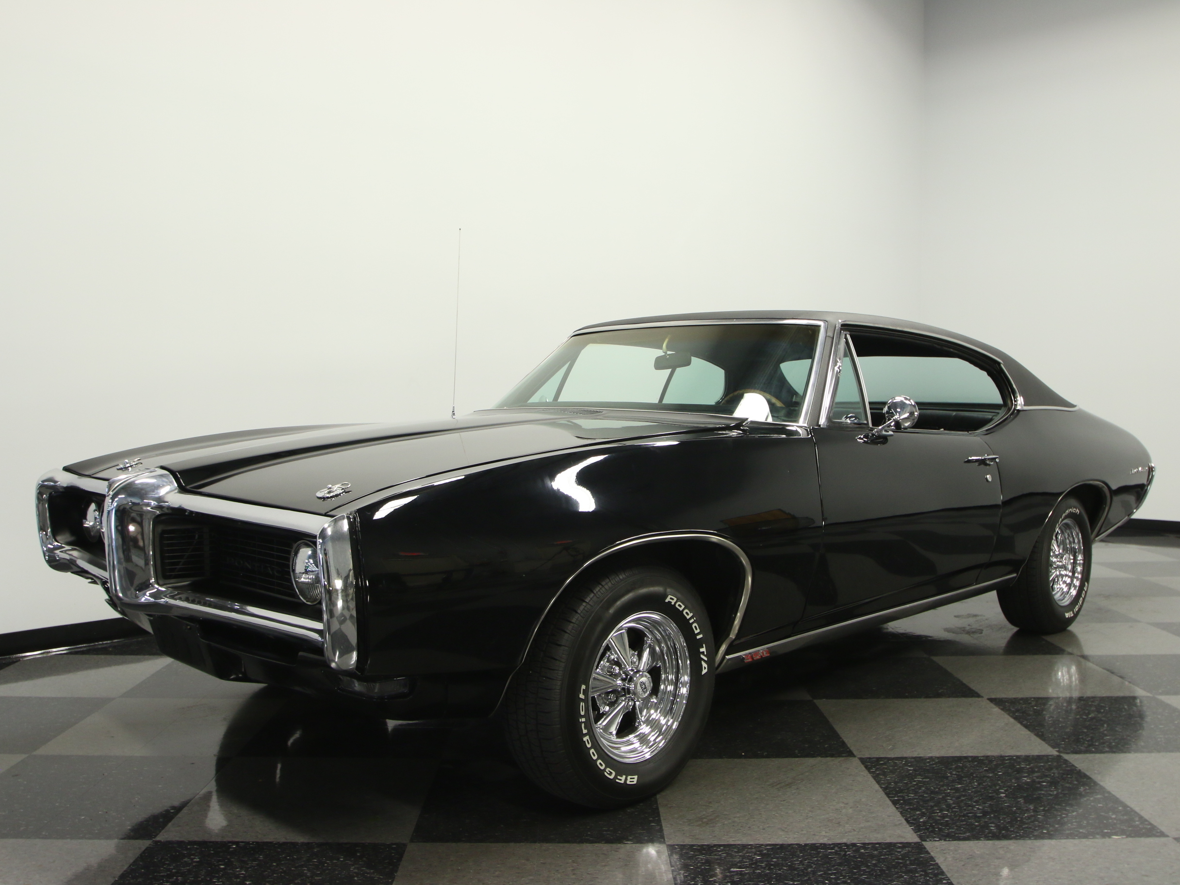 1968 Pontiac Le Mans | Streetside Classics - The Nation's Trusted ...
