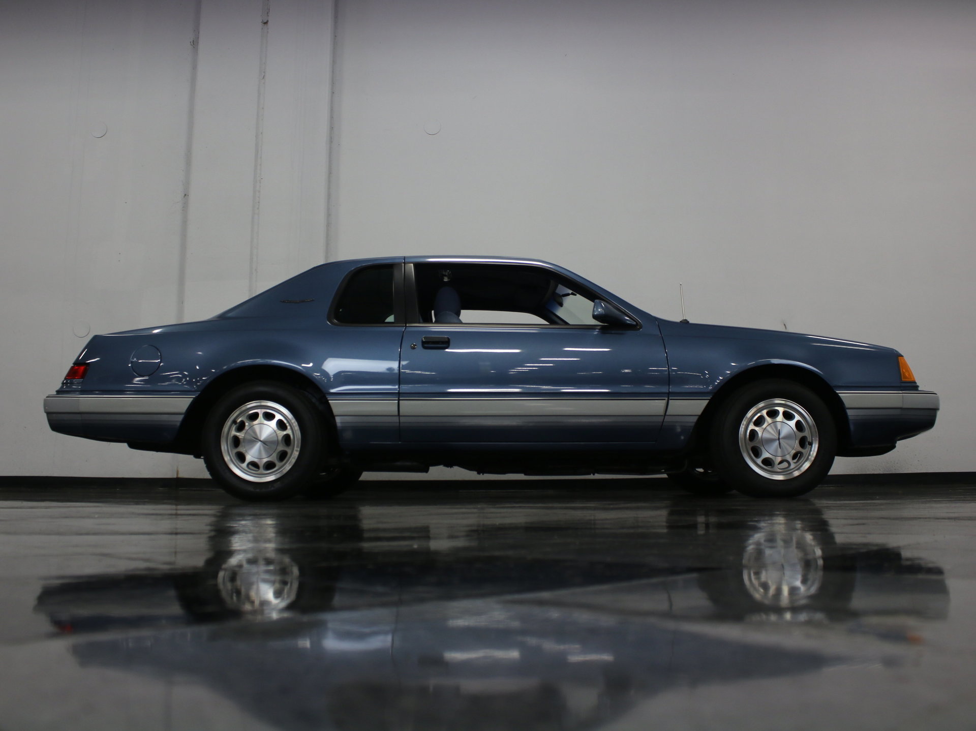 1985 Ford Thunderbird | Streetside Classics - The Nation's Trusted ...