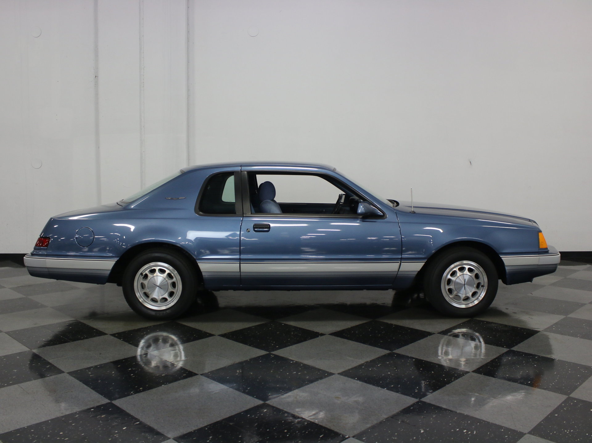1985 Ford Thunderbird | Streetside Classics - The Nation's Trusted ...