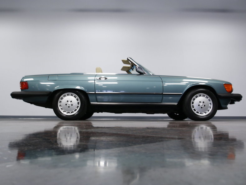 1988 Mercedes-Benz 560SL | Streetside Classics - The Nation's Trusted ...